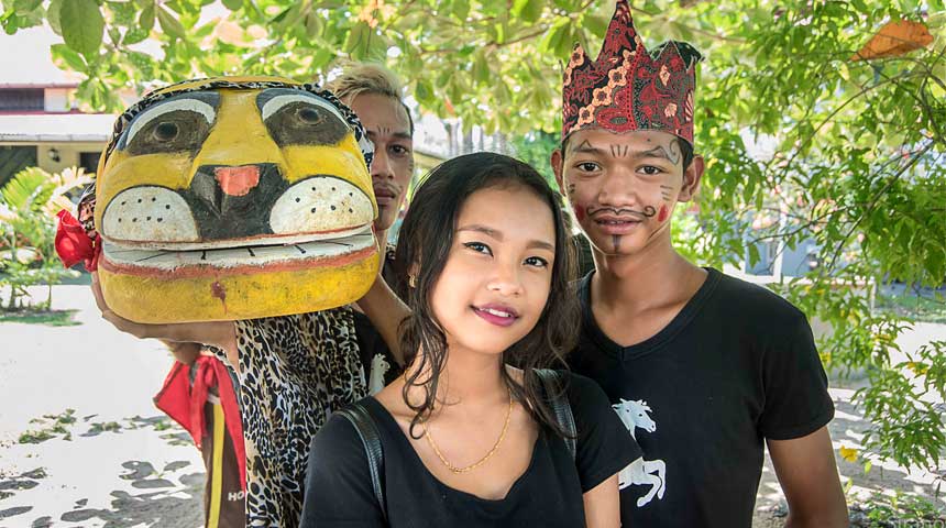 JAVANEN BRACHTEN RIJKE CULTUUR MEE NAAR SURINAME - United News